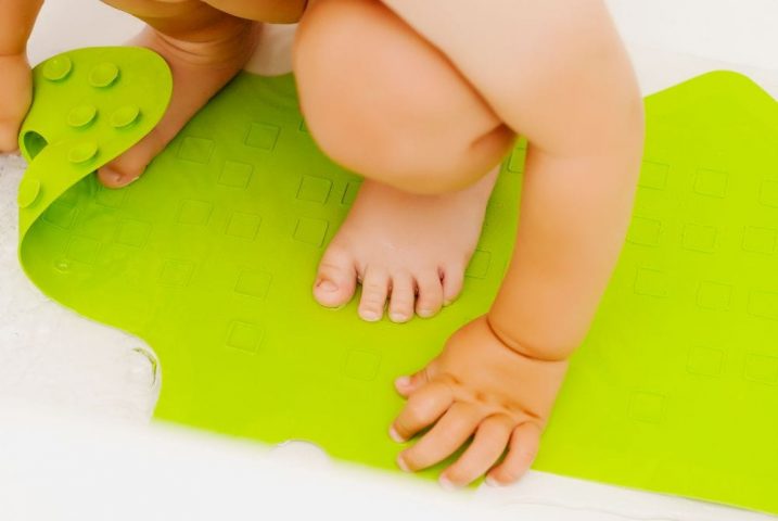 10 Best Baby Bath Mats (2023 Reviews)